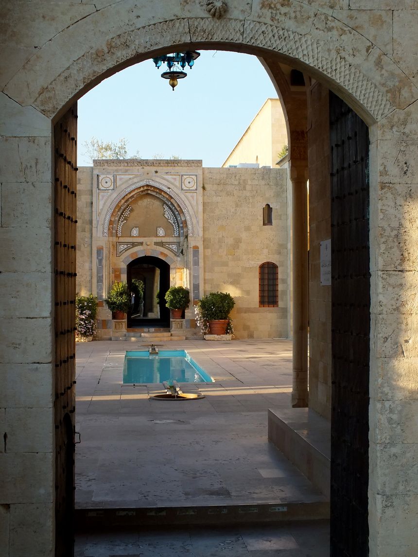 La place de la femme dans la société libanaise : entre tradition et ...