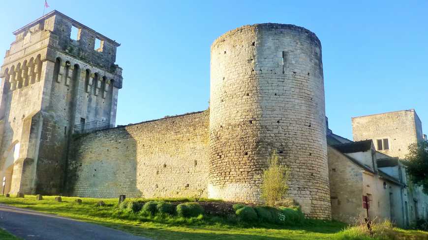 Le château de Druyes : la résidence secondaire des comtes de Nevers