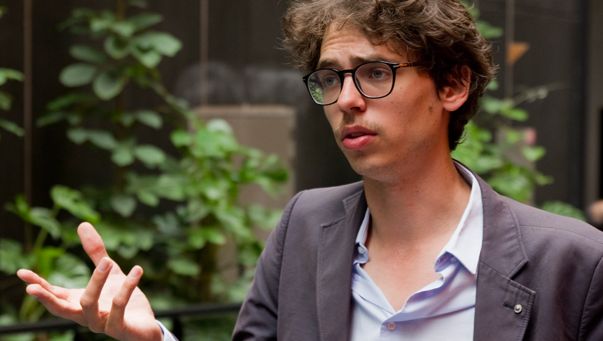 Rencontre avec Lucas Debargue, phénomène pianistique | Radio France