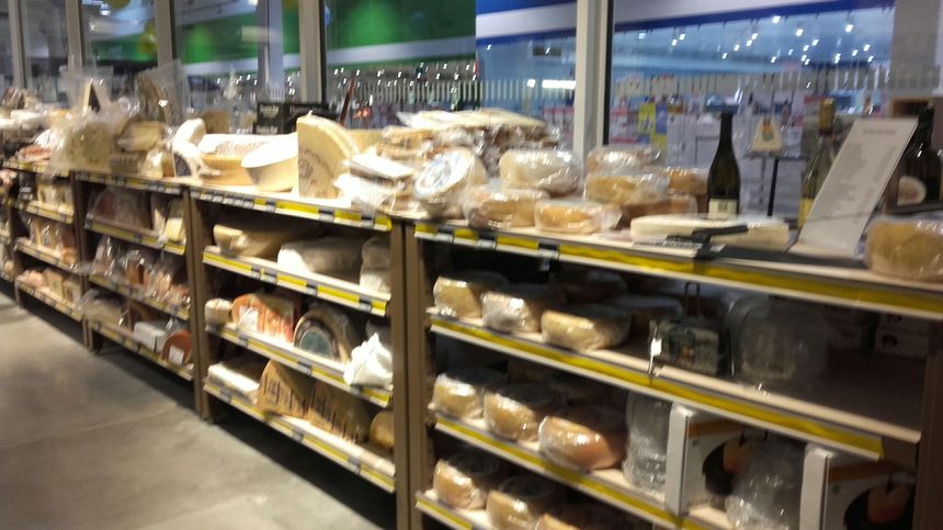 PHOTOS - Métro : l'enseigne de grossiste alimentaire inaugure son ...