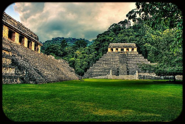 Un ado découvre une cité maya