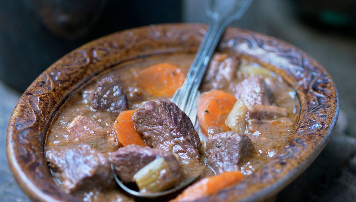 On cuisine ensemble: De la daube à la Niçoise. Issa!