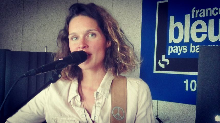 Bon Air c'est Gaëtanne et Guillaume, elle est l'air, il est le vent