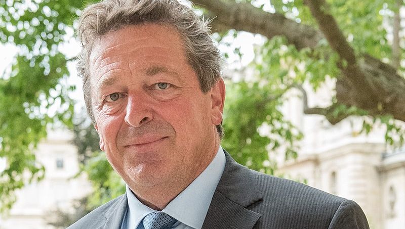 Après l'assemblée, Jacques Cattin dit bonne année en alsacien aux ...