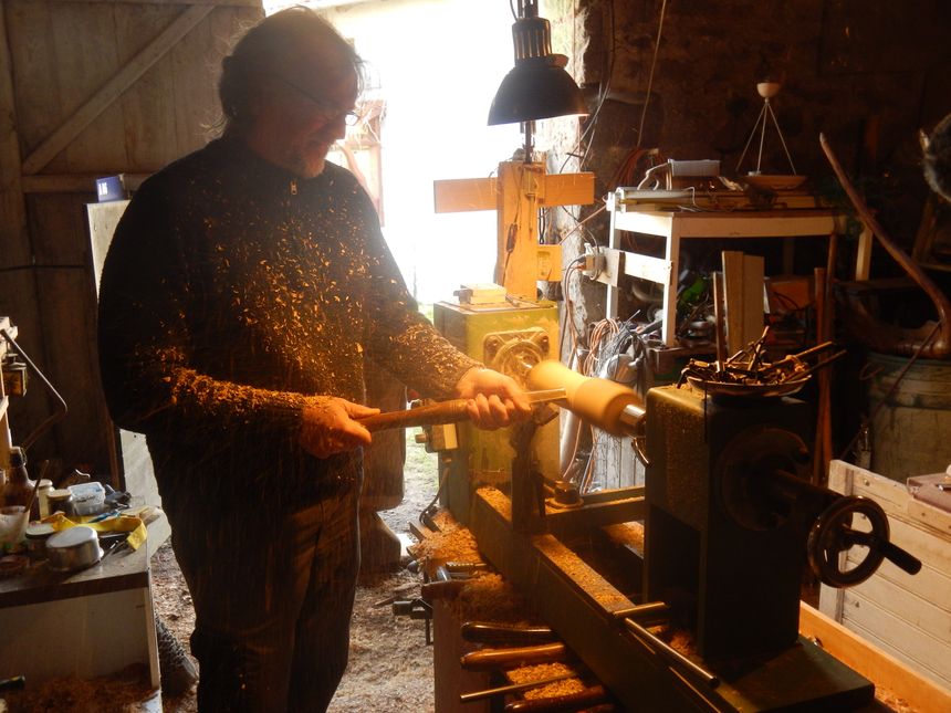 Un Tourneur sur bois à Abjat sur Bandiat