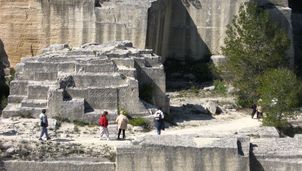 Junas, célèbre pour ses rencontres de la pierre