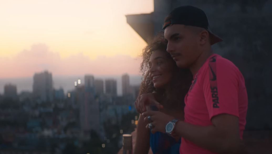 RK nous fait découvrir sa "Cataleya" dans son nouveau clip