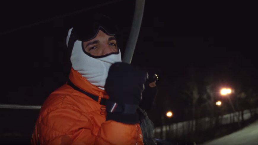Drake fait son retour avec un nouveau freestyle à la neige : "War"
