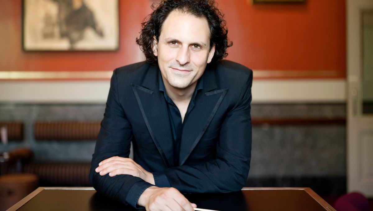 Alexandre Bloch le chef d'orchestre de l'ONL