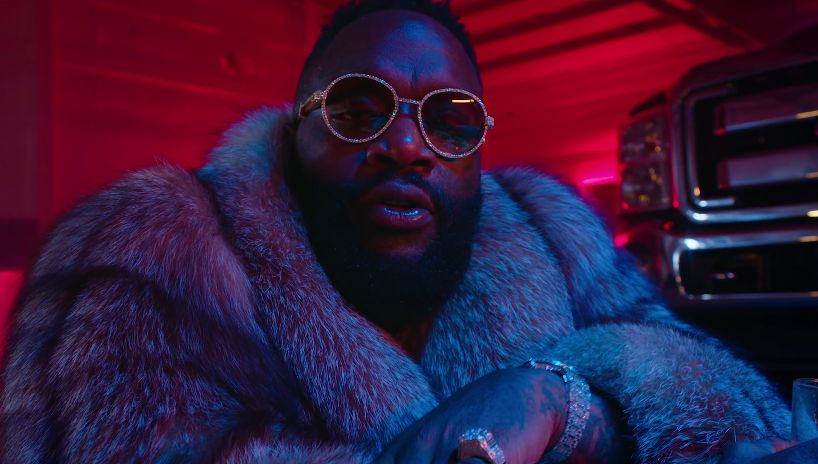 Rick Ross dévoile son clip luxueux "Nobody's Favorite" aux côtés de Gunplay