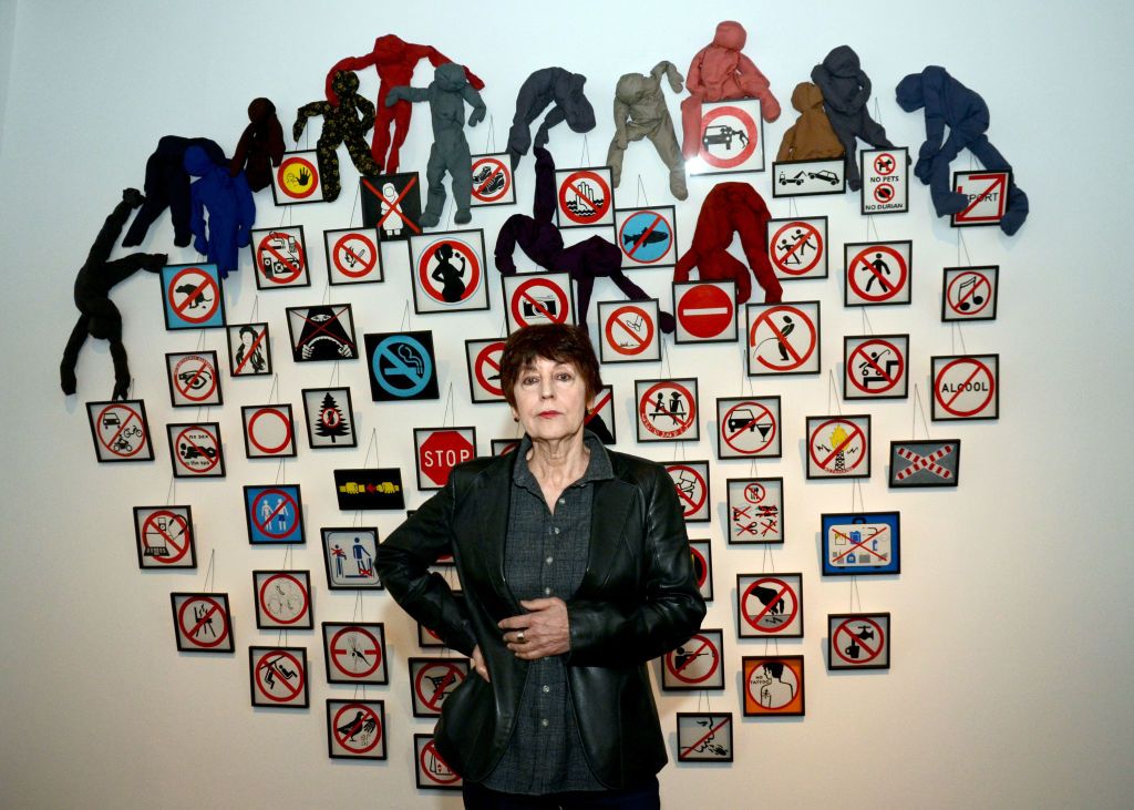 Dans l'Atelier d'Annette Messager, plasticienne