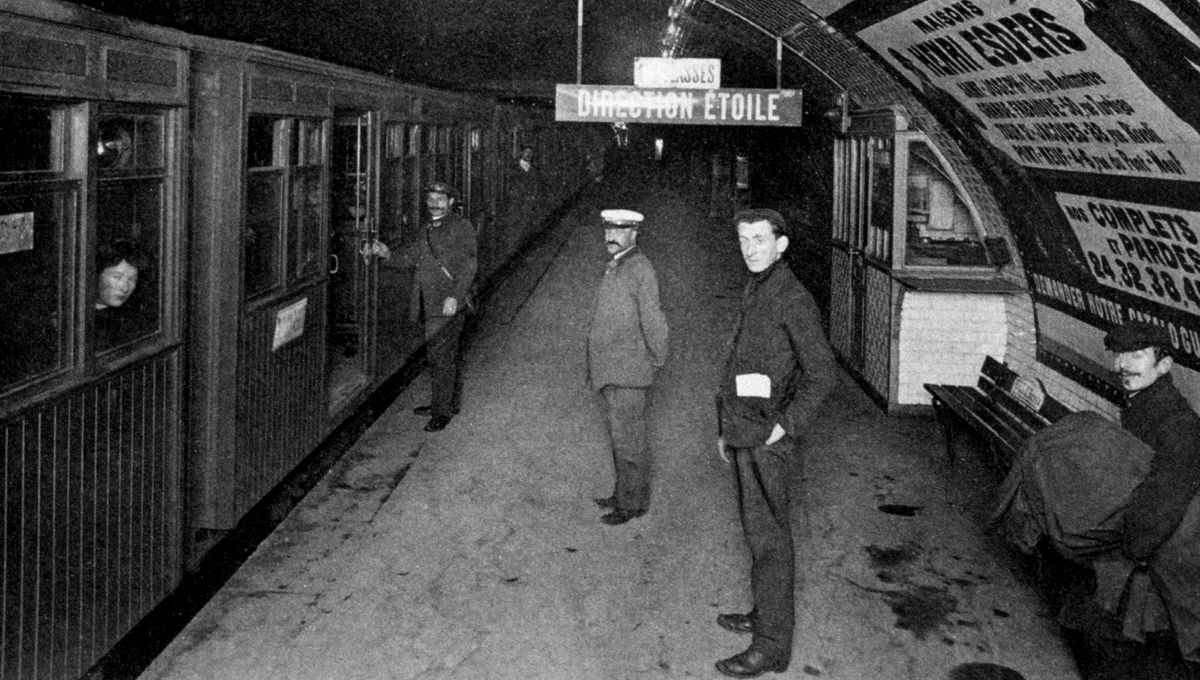 coutez les Se Souvenir Du Premier M tro Inaugur En 1900 coutez-les-se-souvenir-du-premier-m-tro-inaugur-en-1900