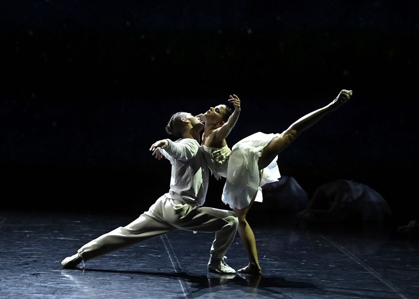 Le lac des cygnes par Angelin Preljocaj au Théâtre National de la danse Chaillot du 10 au 26 ...